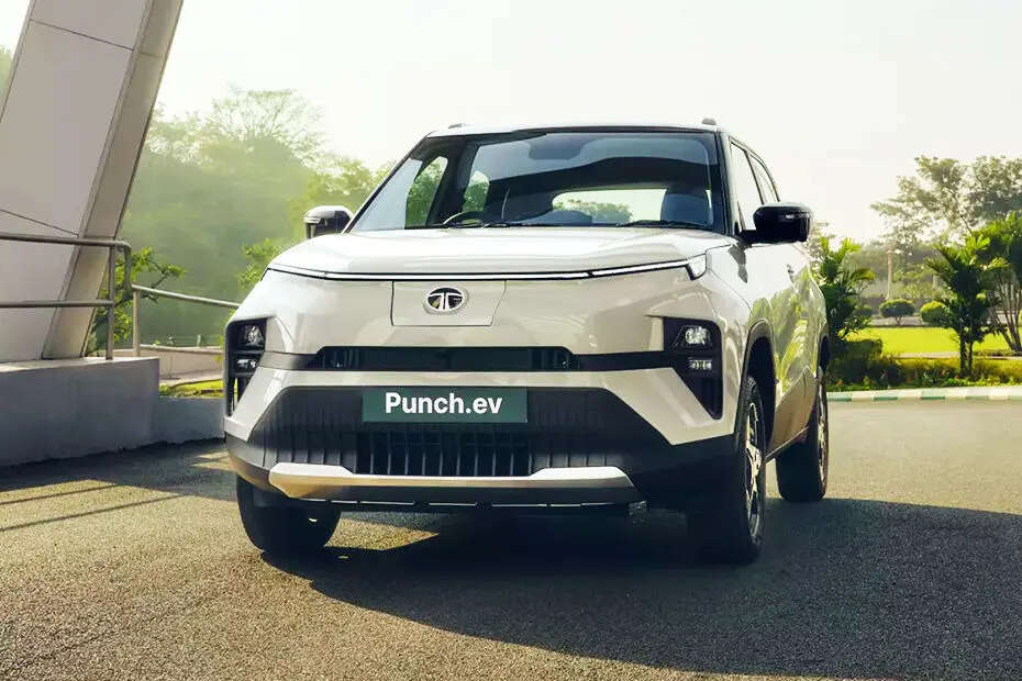 Best Electric Cars in India in 2024 Under Rs 10 Lakhs Citroen eC3 Shine MG Comet EV Tata Punch EV and More
