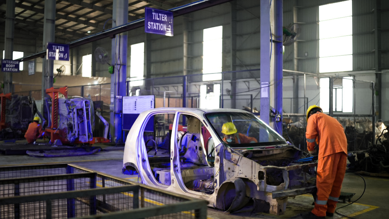 MoRTH Unveils Vehicle Scrapping Policy To Phase Out Unfit Vehicles And ...